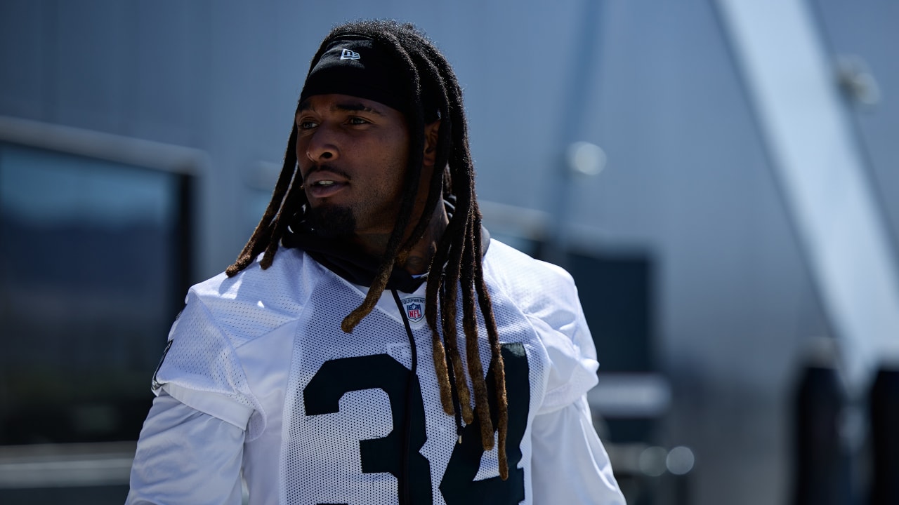 Brandon Bolden finding new ways to reach the same success as a Raider ...