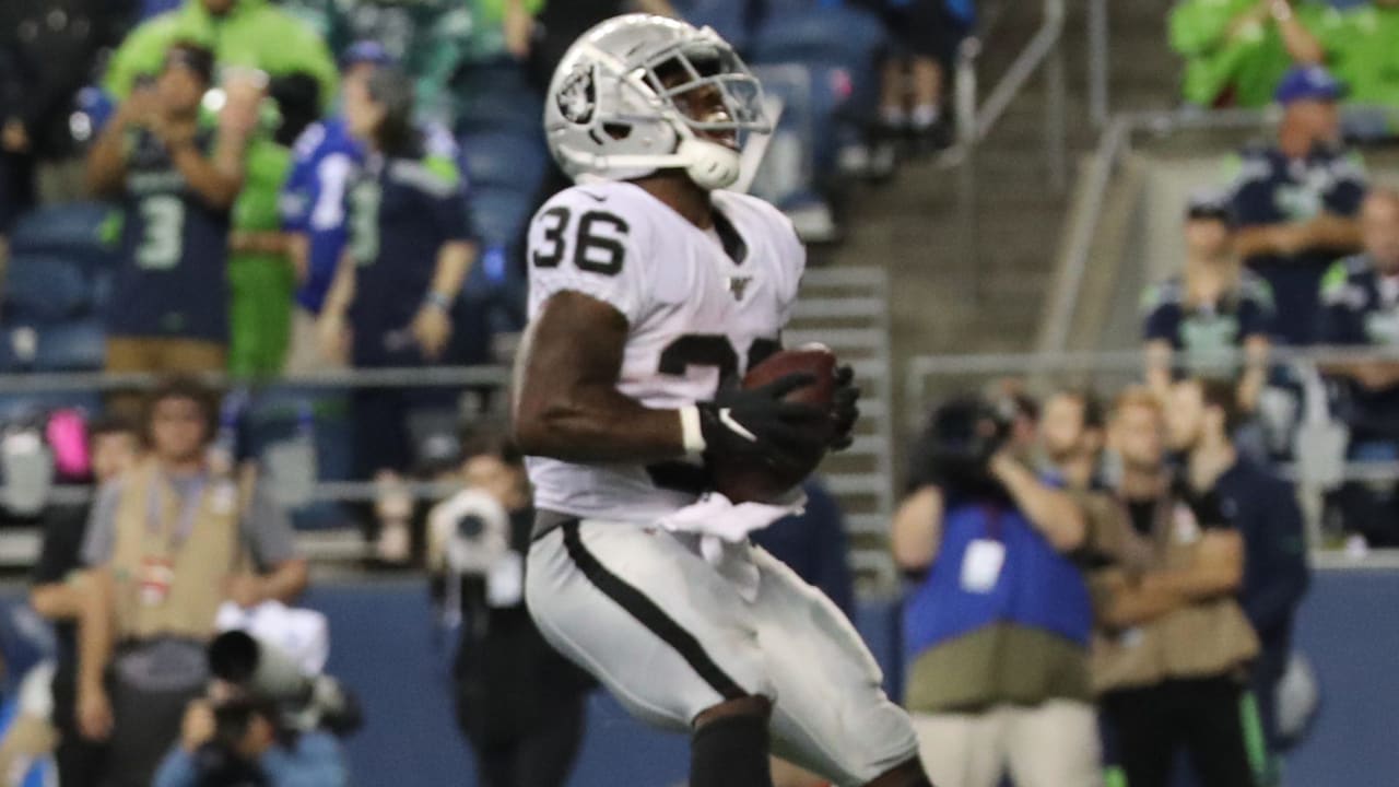 Butler runs in for a 3-yard TD