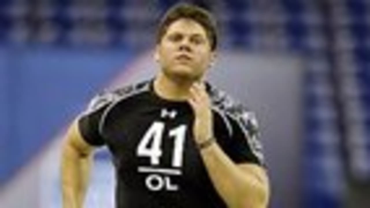 Raiders Take Veldheer in 3rd