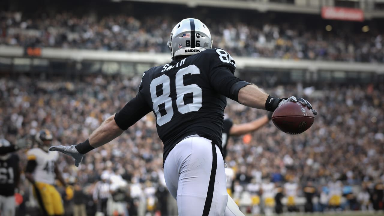 Raiders Spotlight: Lee Smith