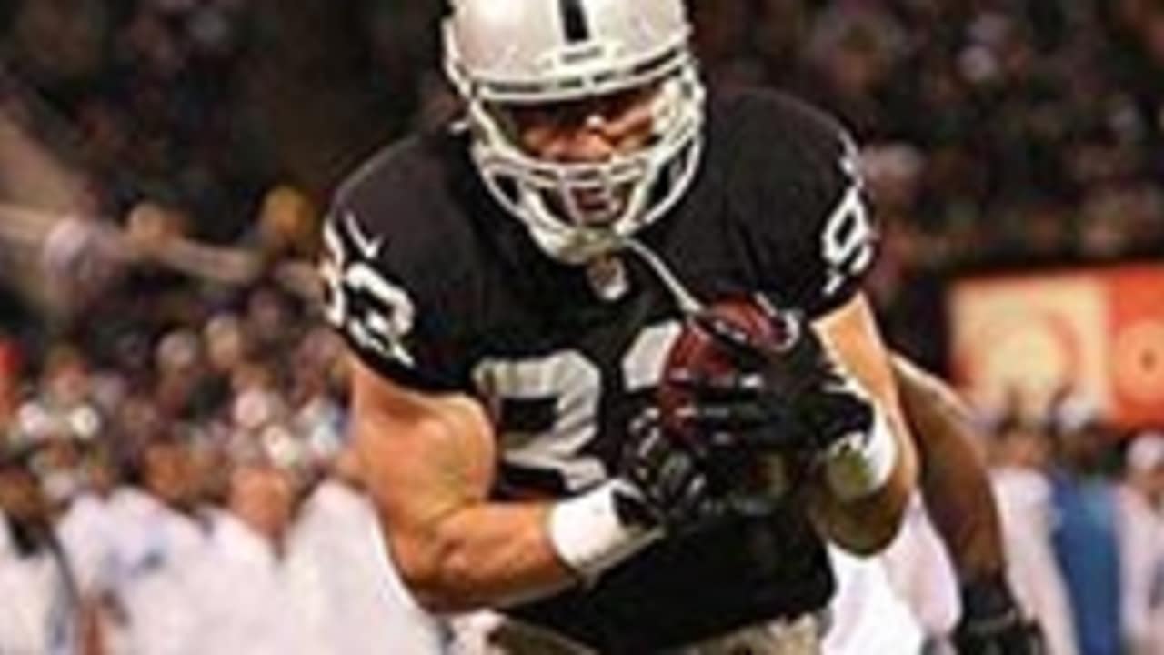 Raiders Sign TE Scott Simonson to Active Roster