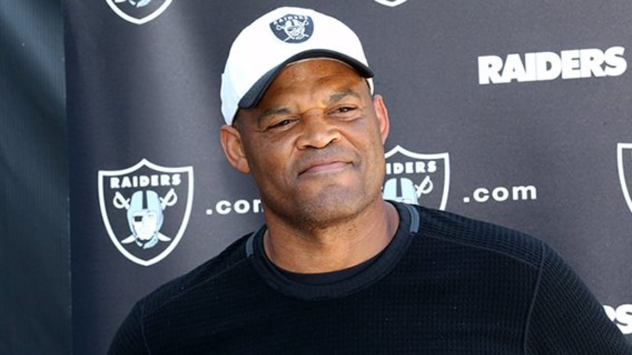 Coach Norton Talks Pass Rush, Cleveland Offense