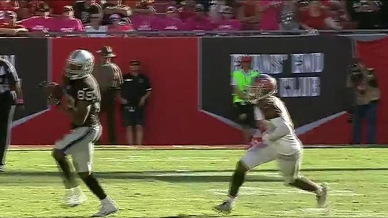 Cooper catches quick slant and runs for 20 yards