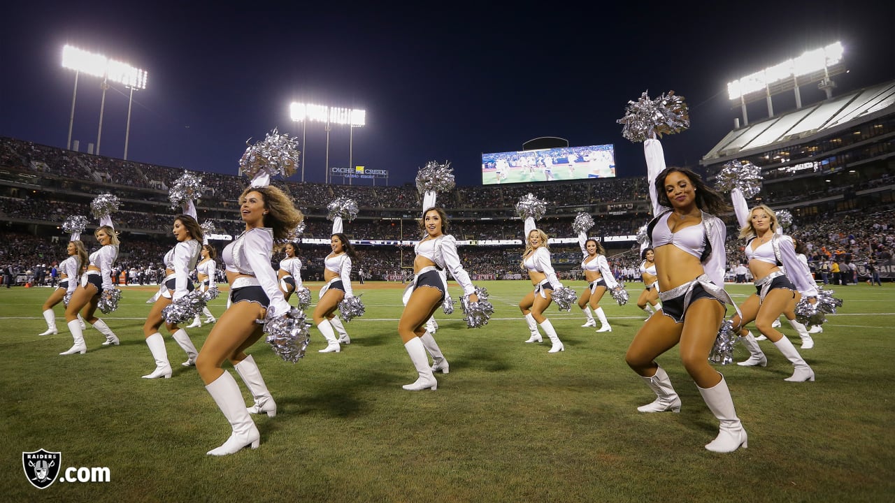 Sights of the Game: Raiderettes vs. Broncos