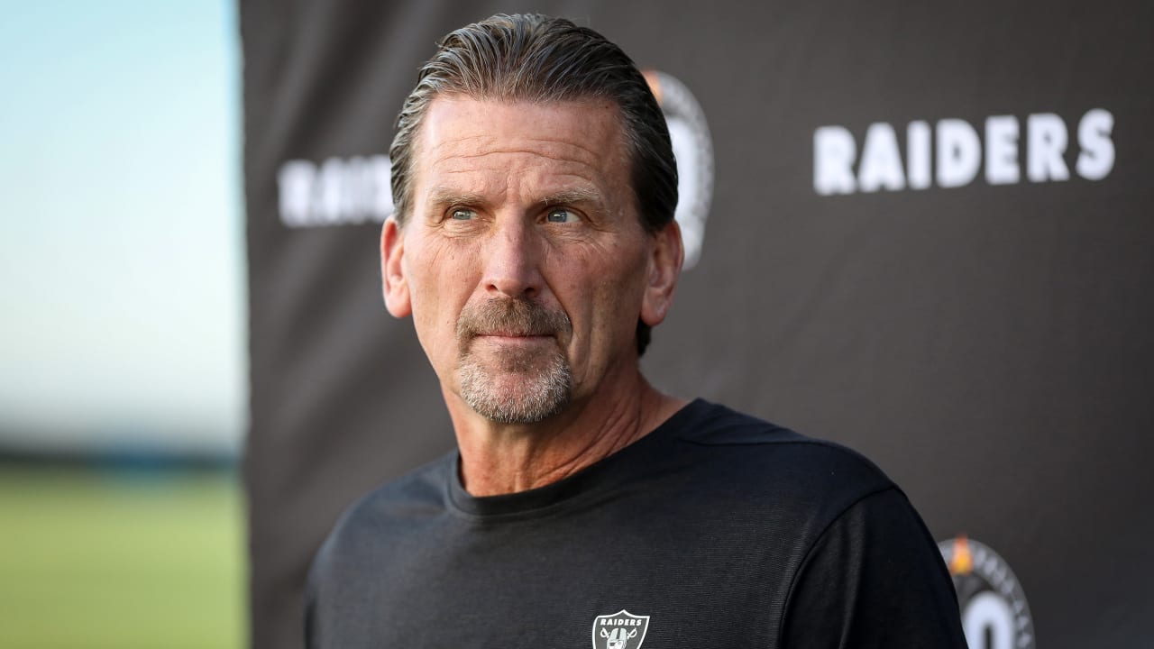 Coach Olson recognizes Josh Jacobs' success and roster depth on offense