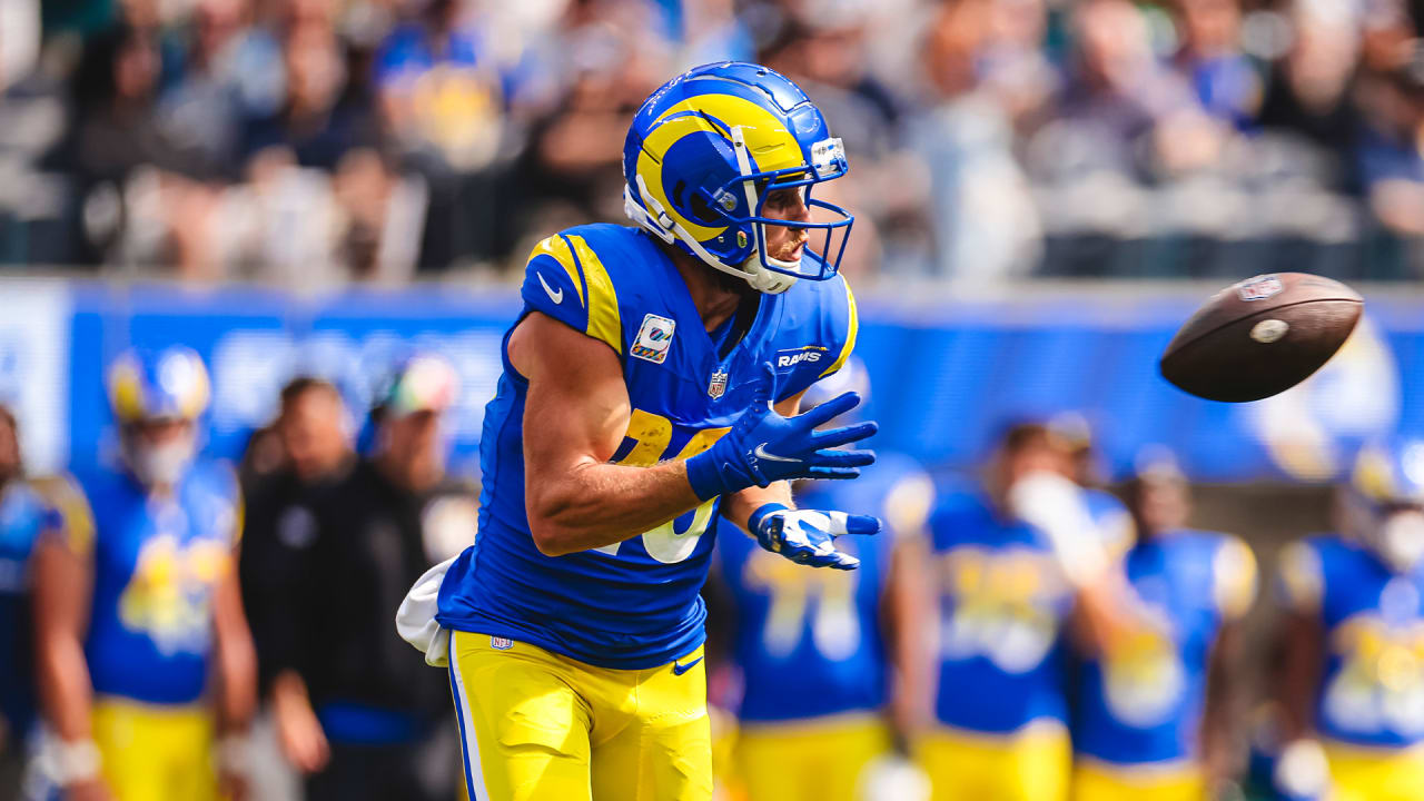 Los Angeles Rams wide receiver Cooper Kupp picks up 17 yards with his ...