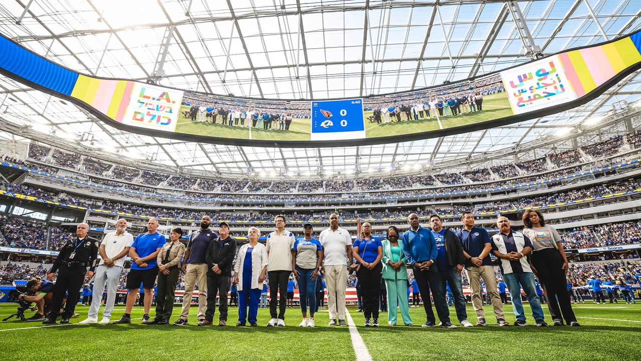 Los Angeles Rams hold moment of unity followed by moment of silence ...