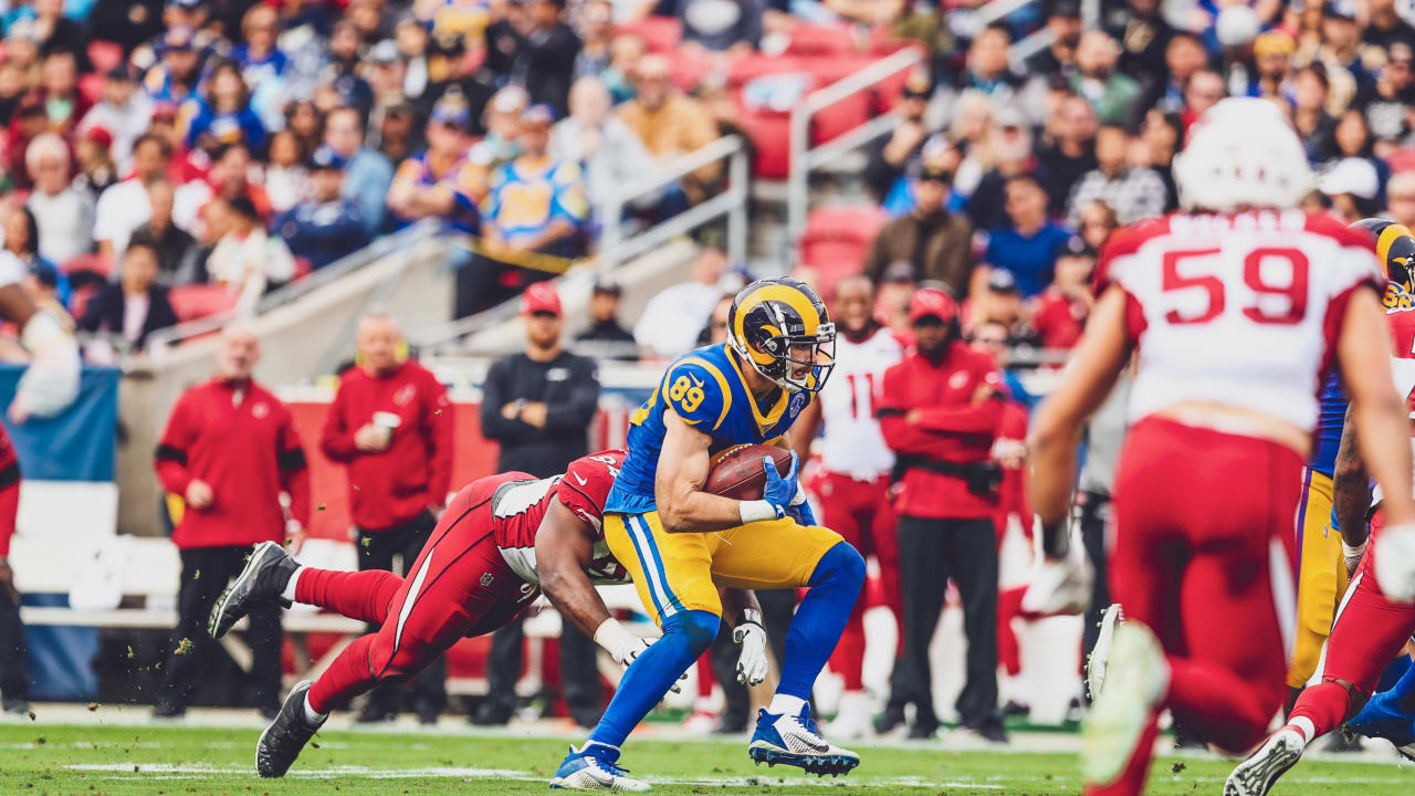 Goff connects with Tyler Higbee in stride for 18-yard gain on play action