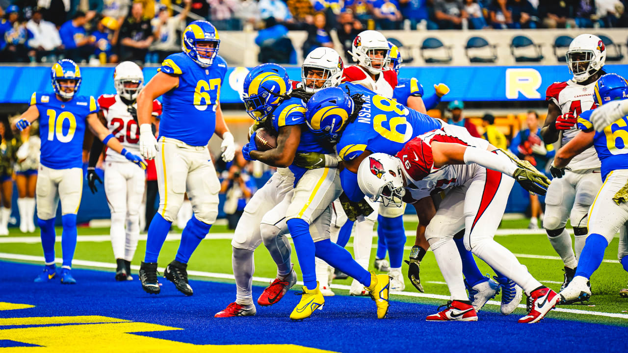 Los Angeles Rams running back Darrell Henderson Jr. rushes for a 4-yard ...
