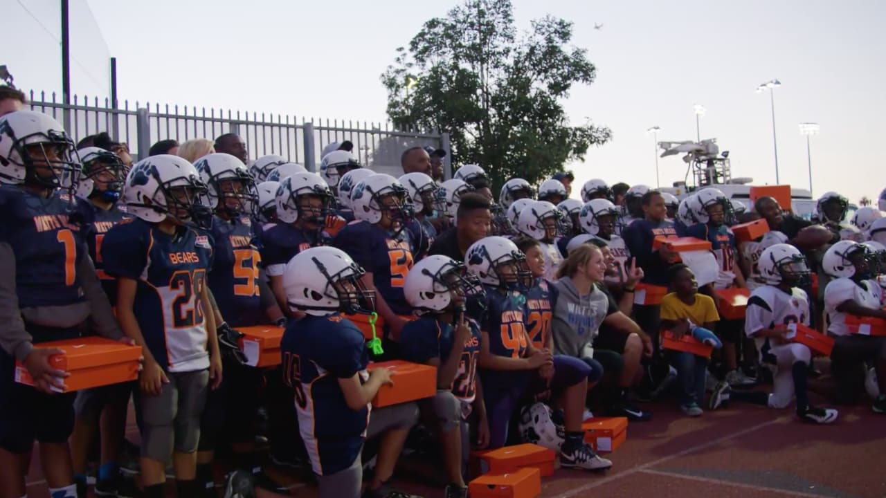 Rams Provide Watts Bears With New Cleats
