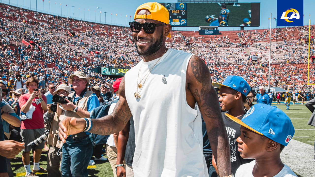 PHOTOS: Sports Legends and Celebrities take in Rams Football