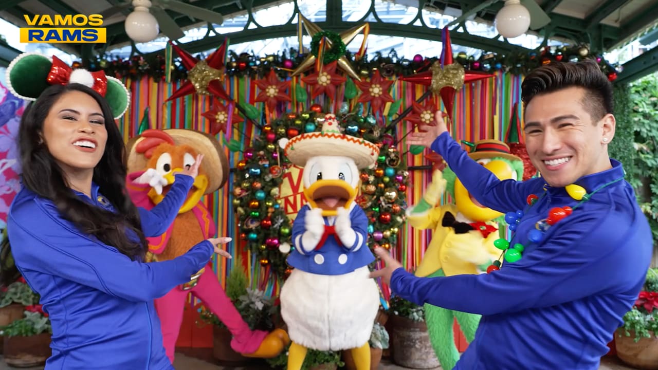 Vamos Rams | Las animadoras de los Rams celebran la temporada navideña ...