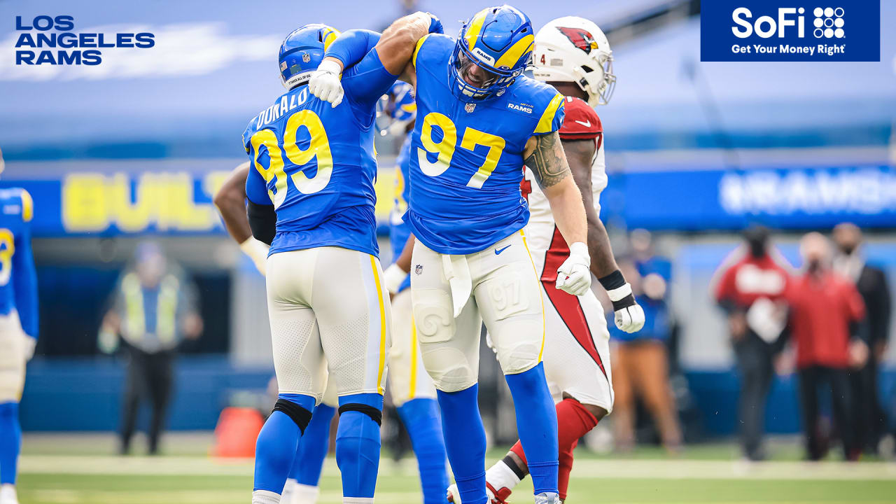 PHOTOS: Rams take on Arizona Cardinals for Week 17