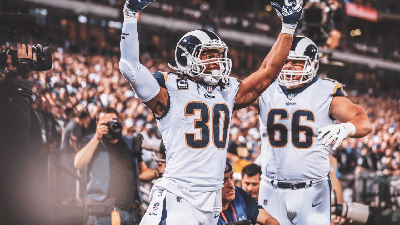 PHOTOS: Rams vs. Raiders Game Gallery