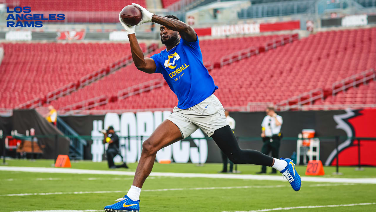 PREGAME PHOTOS: Rams warm up on the field for Week 9 matchup against ...