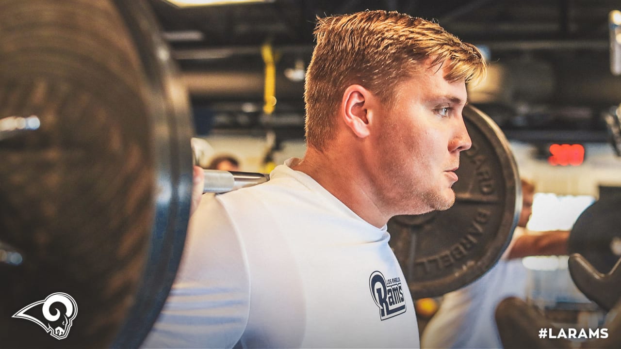 David Edwards’ unlikely path to the offensive line, NFL