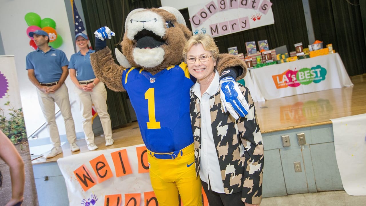 PHOTOS: Community QB Award Mary Odell