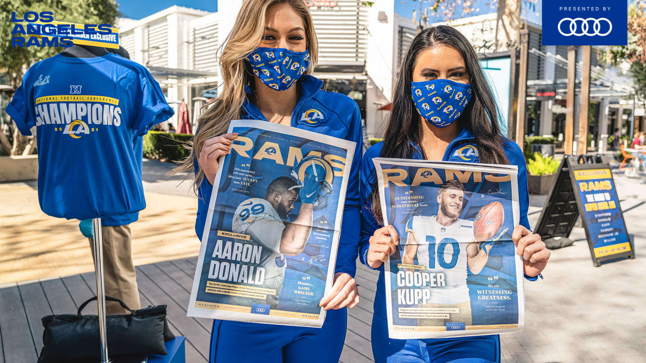 FAN PHOTOS: Rams fans get giveaways from pop-up newsstand at The ...
