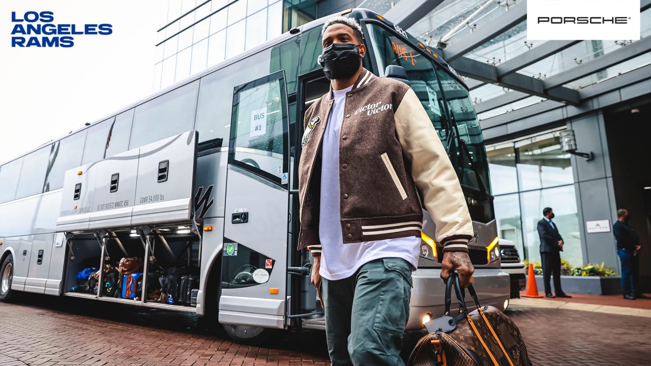ARRIVAL PHOTOS: Rams arrive to M&T Bank Stadium for Week 17 matchup vs ...