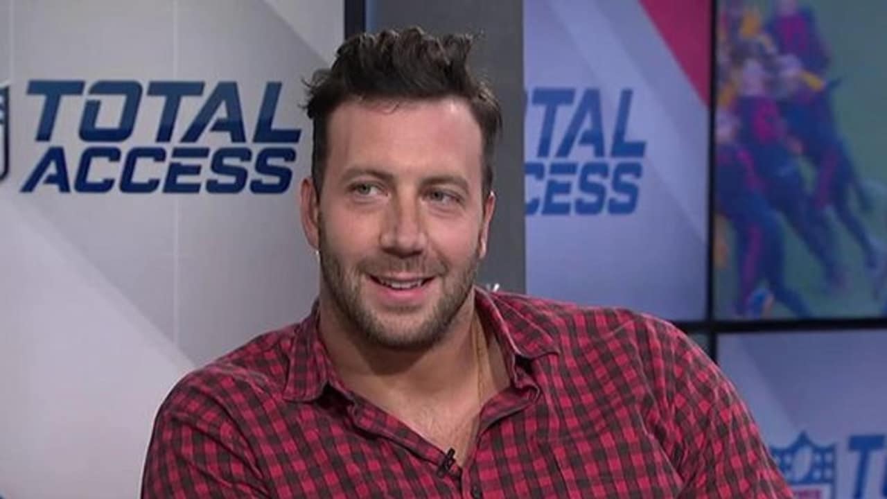 Rams LB Connor Barwin Talks Jared Goff and Carson Wentz Similarities