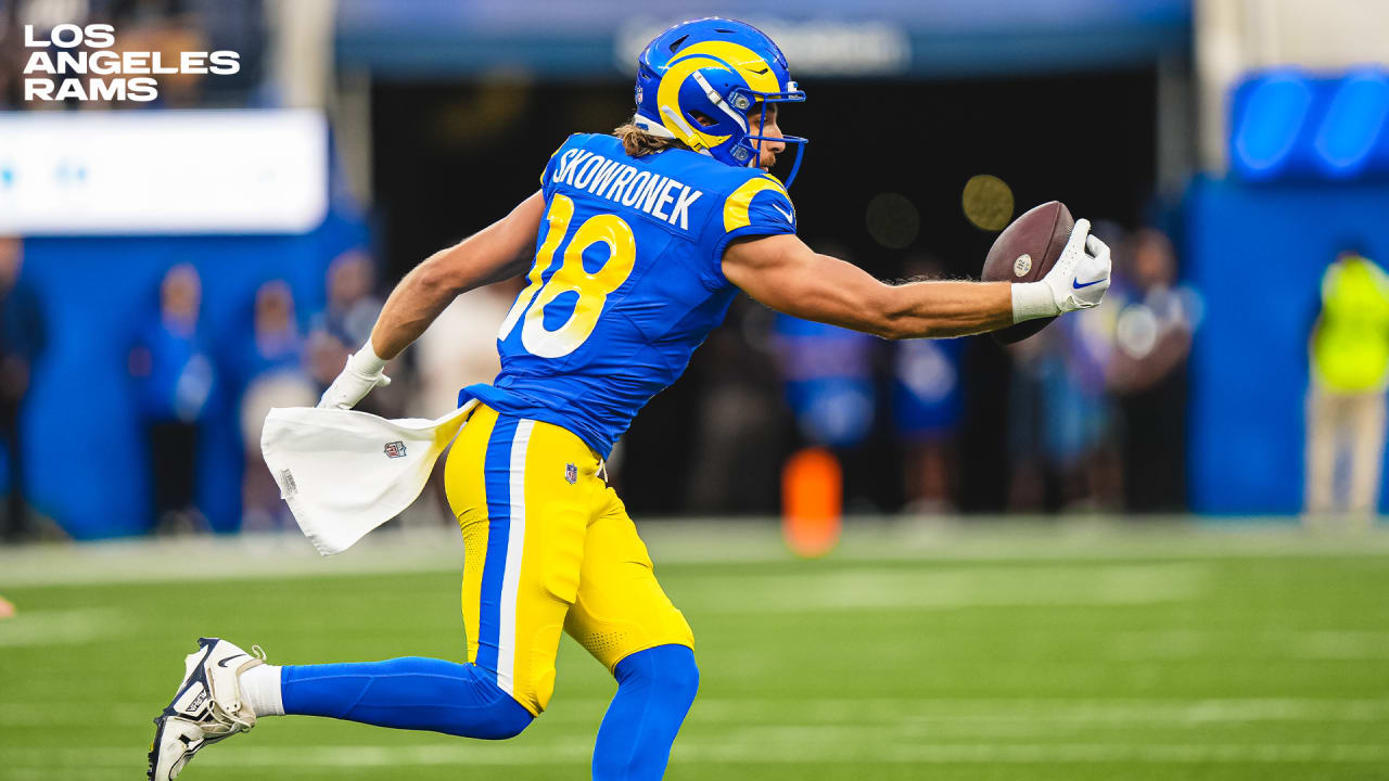 GAME PHOTOS: Rams face Los Angeles Chargers for preseason kickoff at ...