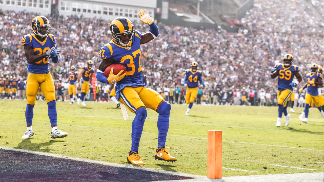 Shields Executes On Special Teams, Earns Game Ball