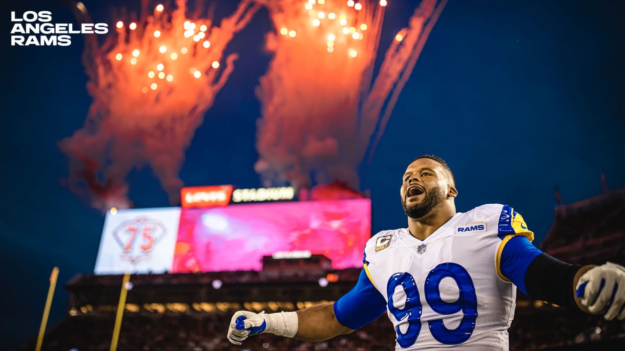 PHOTOS: Best of Rams vs. 49ers matchup on Monday Night Football