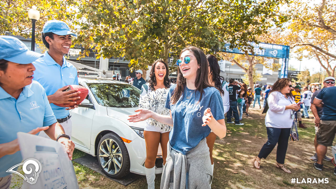 Rams, SoCal Honda Dealers Recognize Emma Poveda as a Community Quarterback