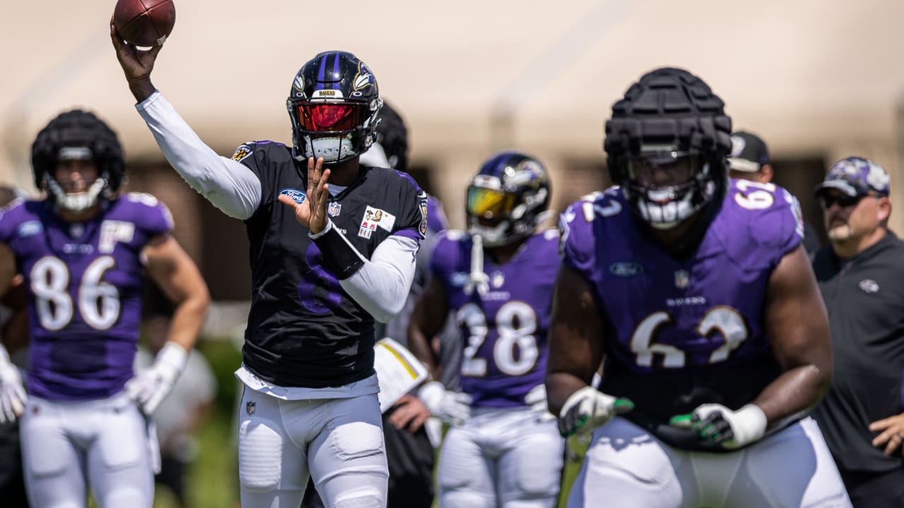 Top Photos From First Padded Practice