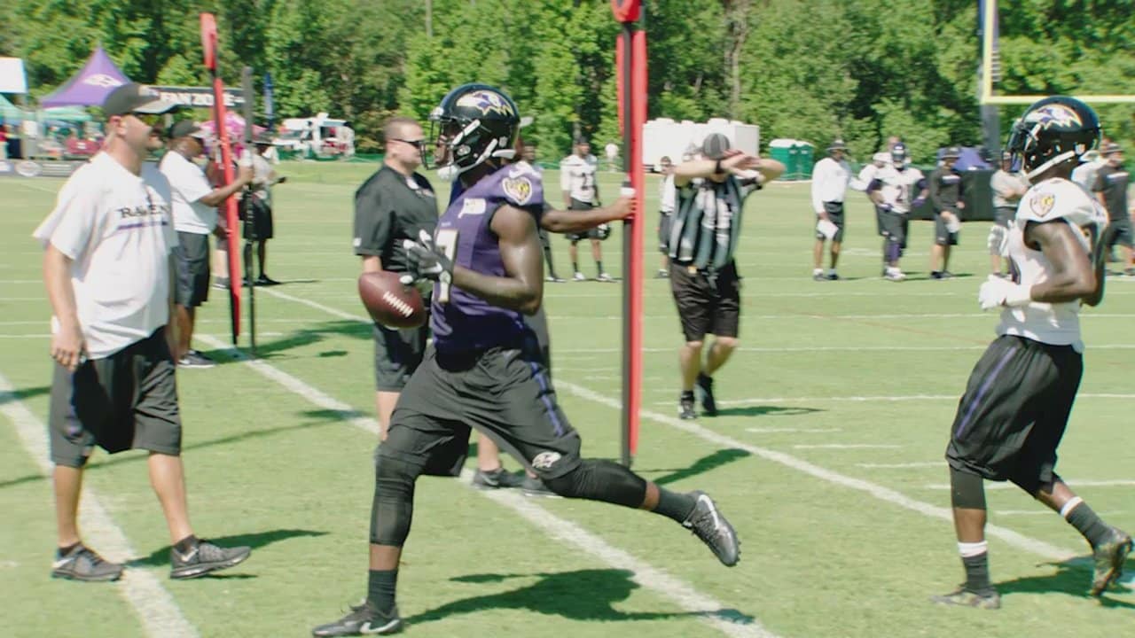 Top Play: Jeremy Butler Makes One-Handed Grab