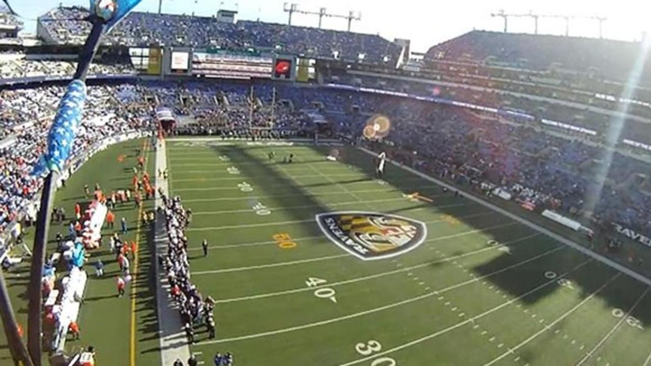 GoPro: Frog-X Parachuters Dive Into Stadium