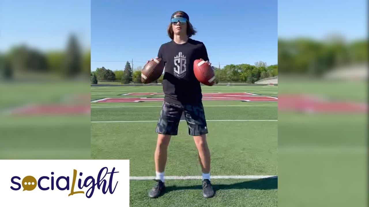 Lamar Jackson Loves Ambidextrous High School Quarterback
