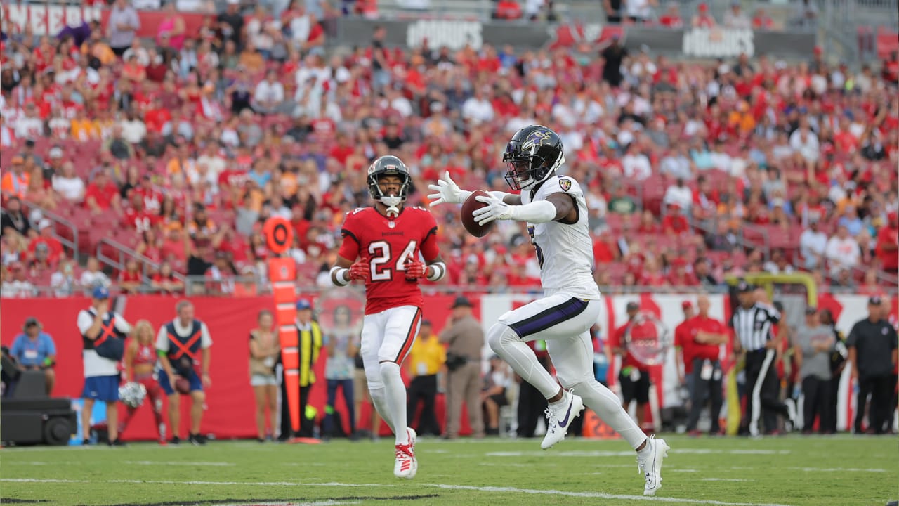 Josh Johnson Hits Laquon Treadwell for Touchdown
