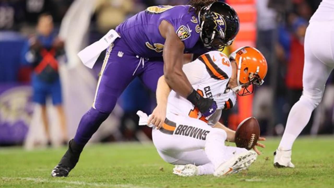 NFLN: Za'Darius Smith Notches 9-Yard Sack