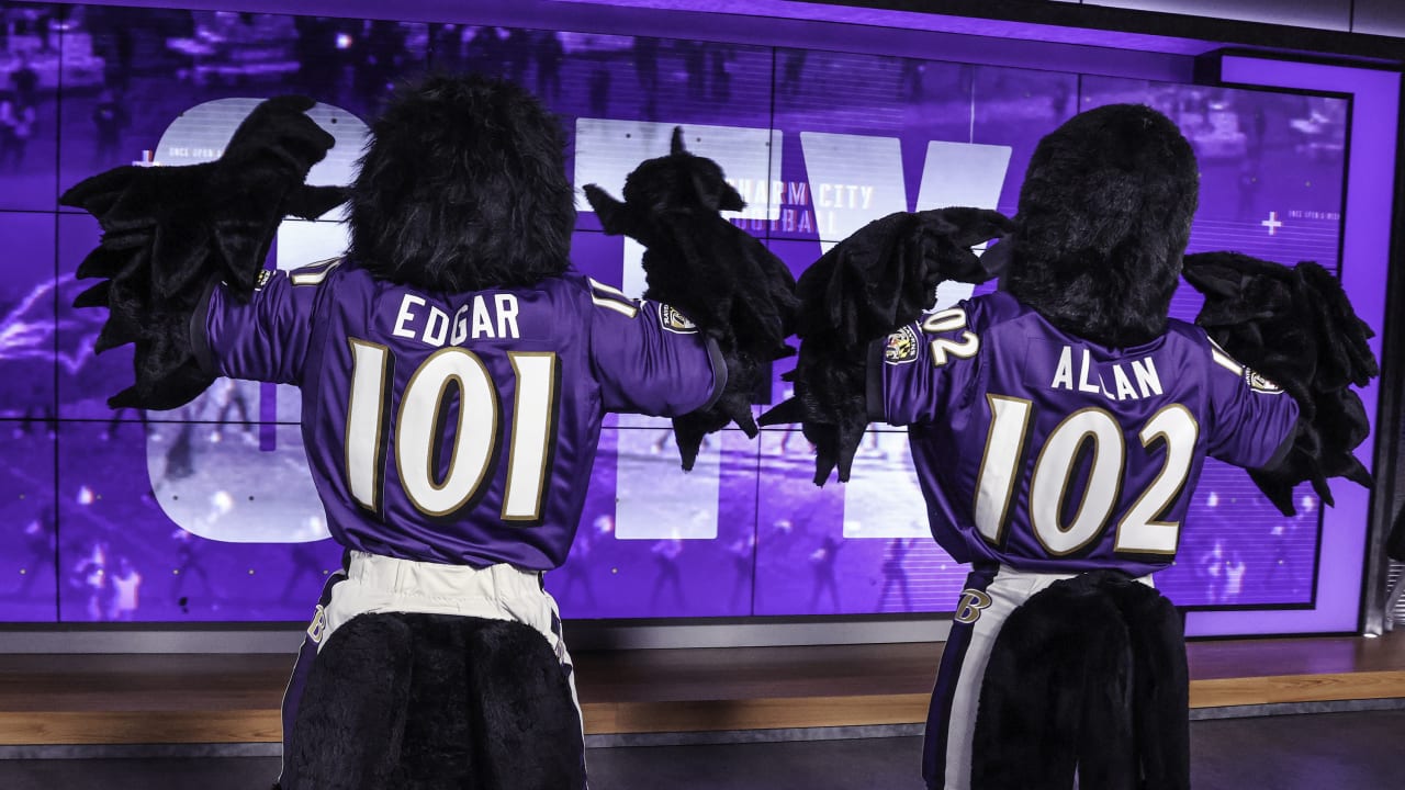 Photos: Edgar and Allan Are Back!