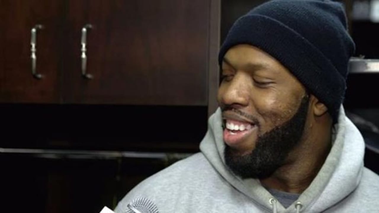 Locker Room: Suggs Says Injury Doesn't Feel Good
