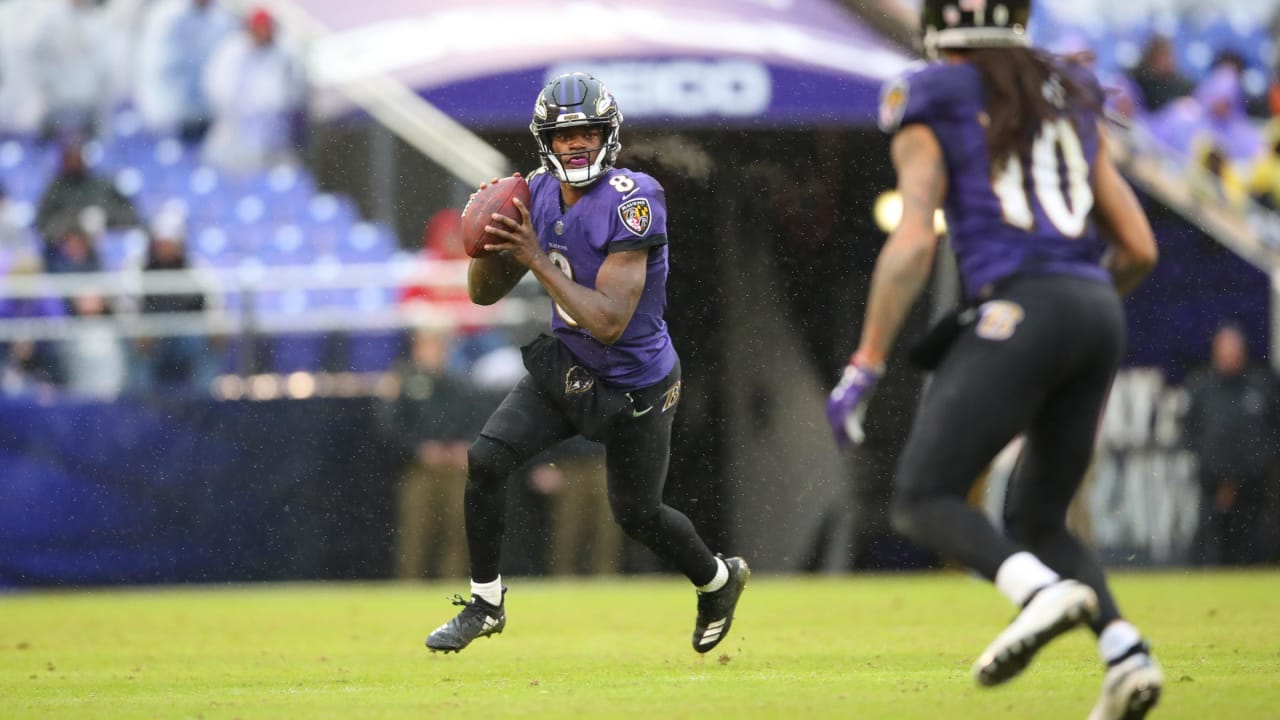 Highlight: Lamar Jackson Takes Off for 22-Yard Run