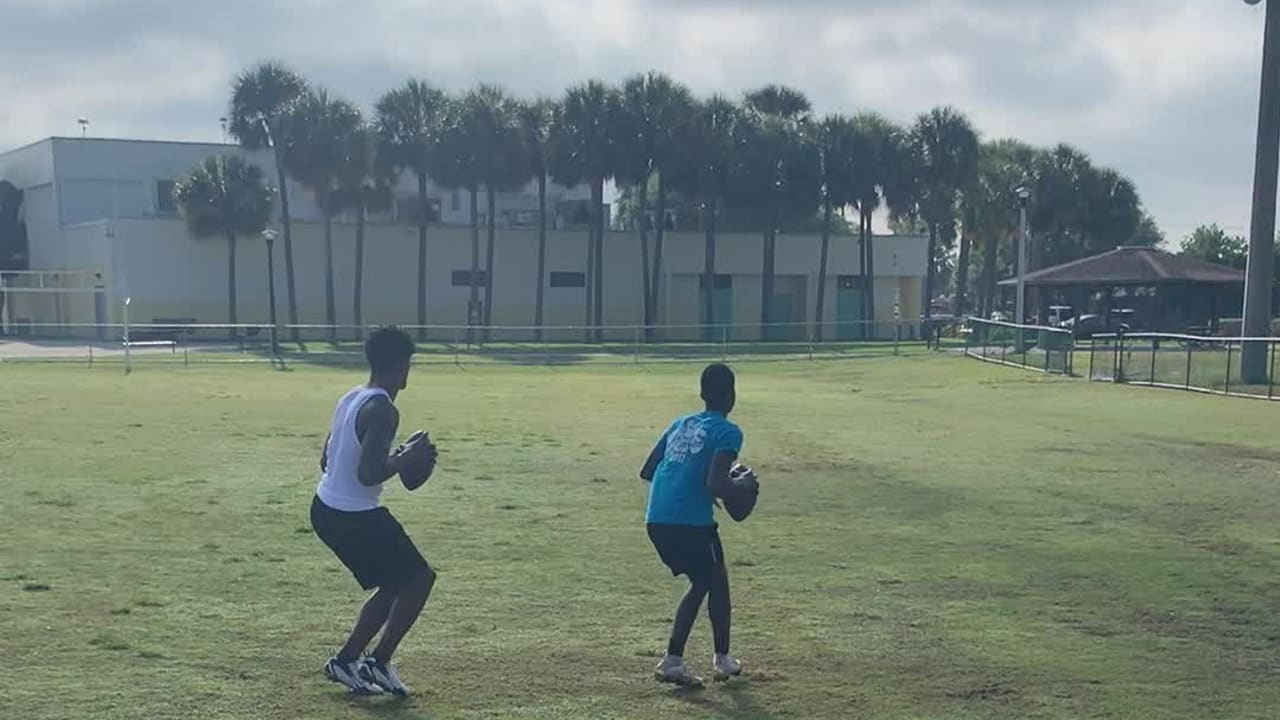 Lamar Jackson Works Out With Hezekiah Harris