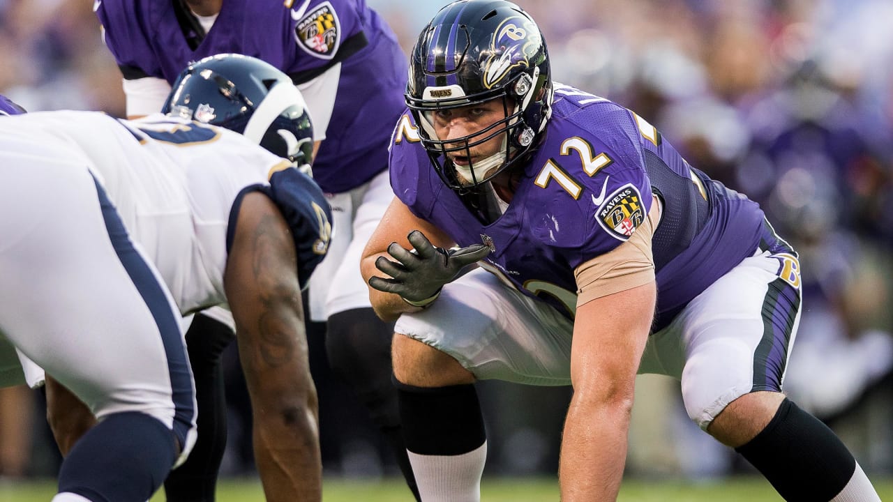 Alex Lewis Has No Serious Neck Injury, Could Play This Week