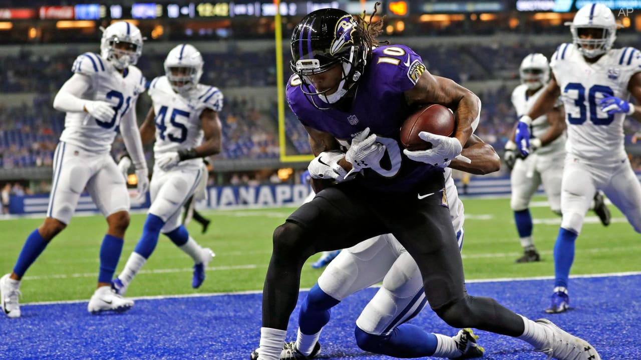 Highlight: Lamar Jackson Throws Touchdown Pass on the Run