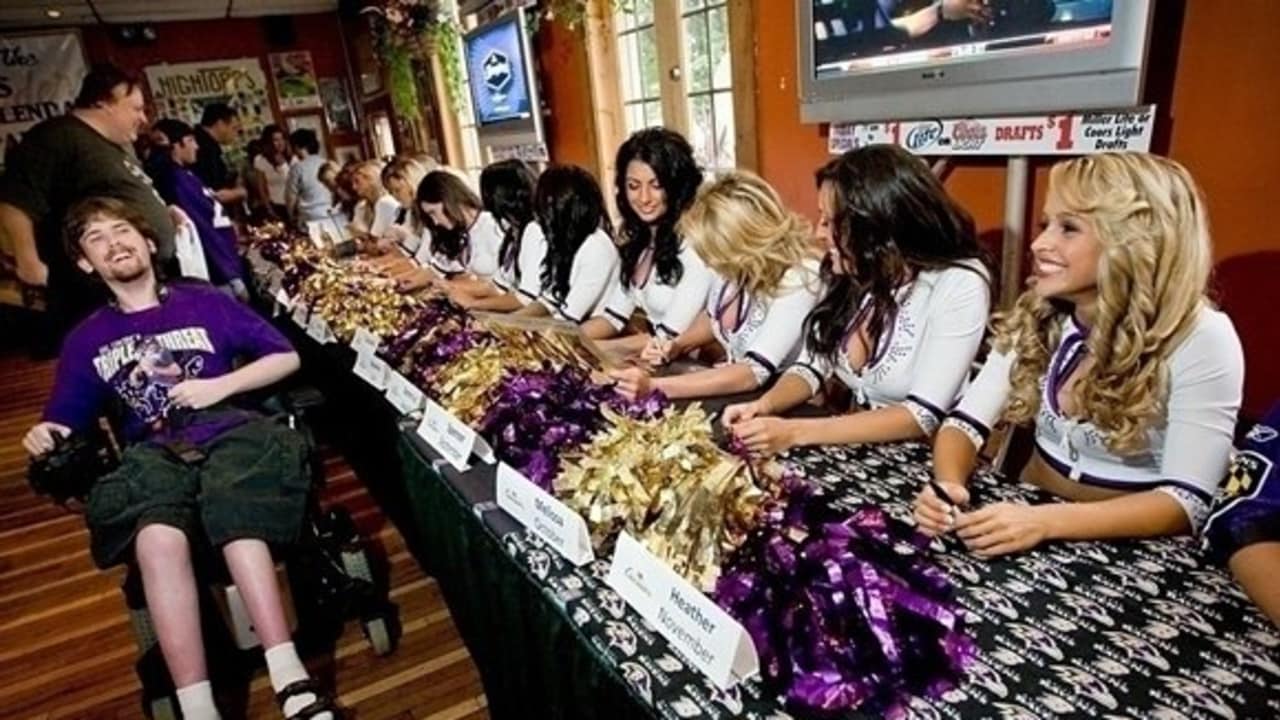 Cheerleader Calendar Signing - Sept. 9