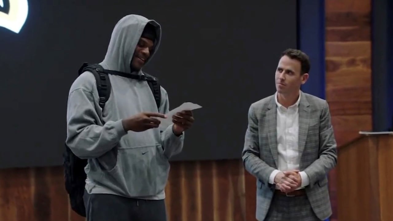 Oz the Mentalist Visits Ravens, Envisions Super Bowl Win Over Falcons