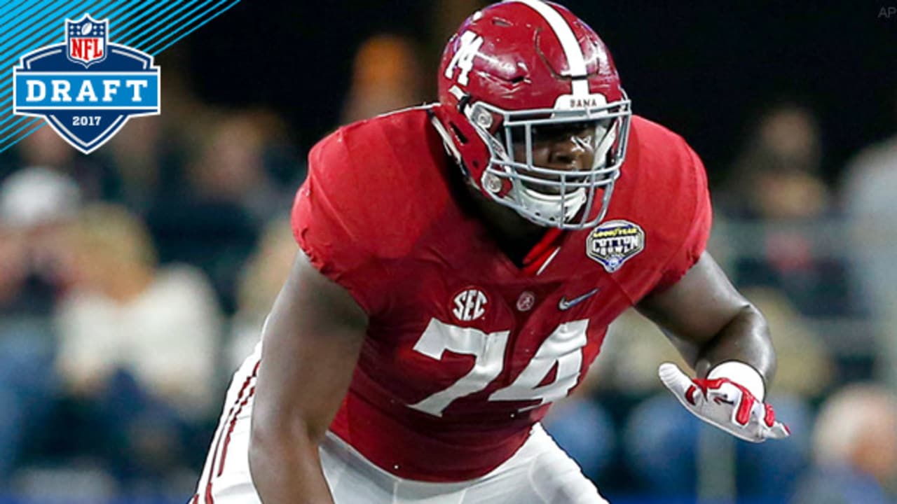 2017 Draft Profile: OT Cam Robinson