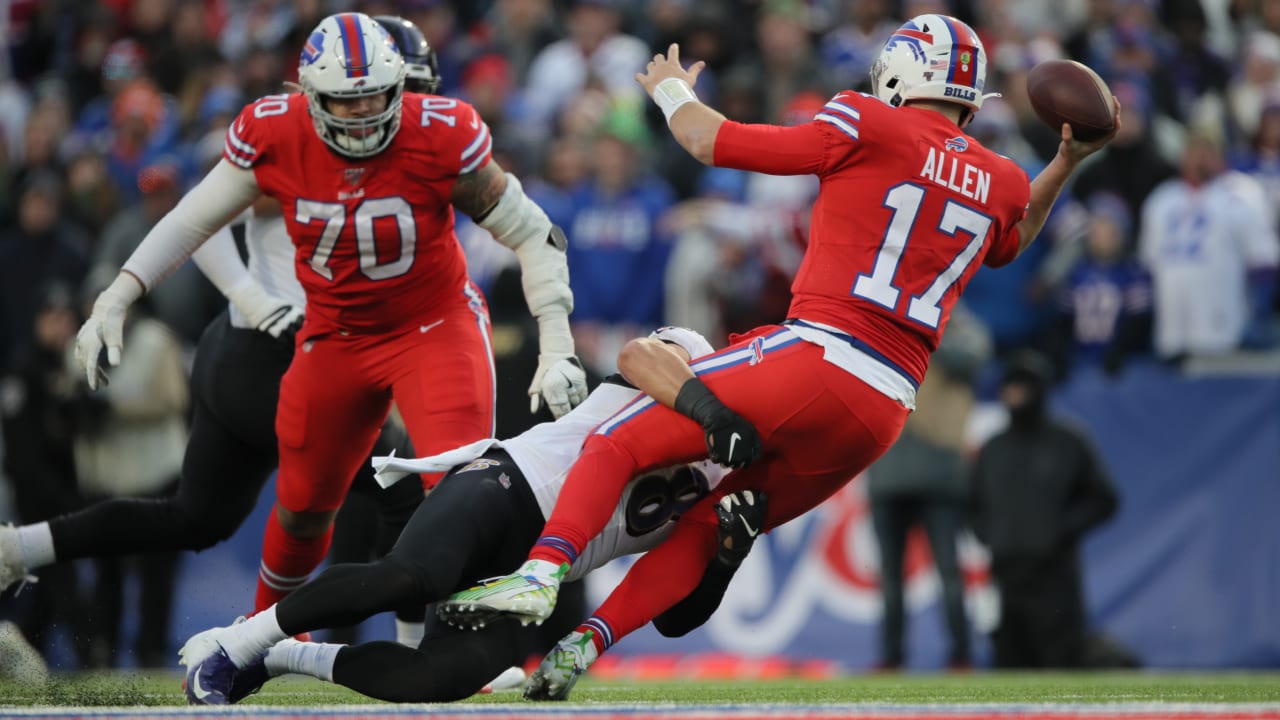 Highlights: Watch All Six Sacks vs. Bills