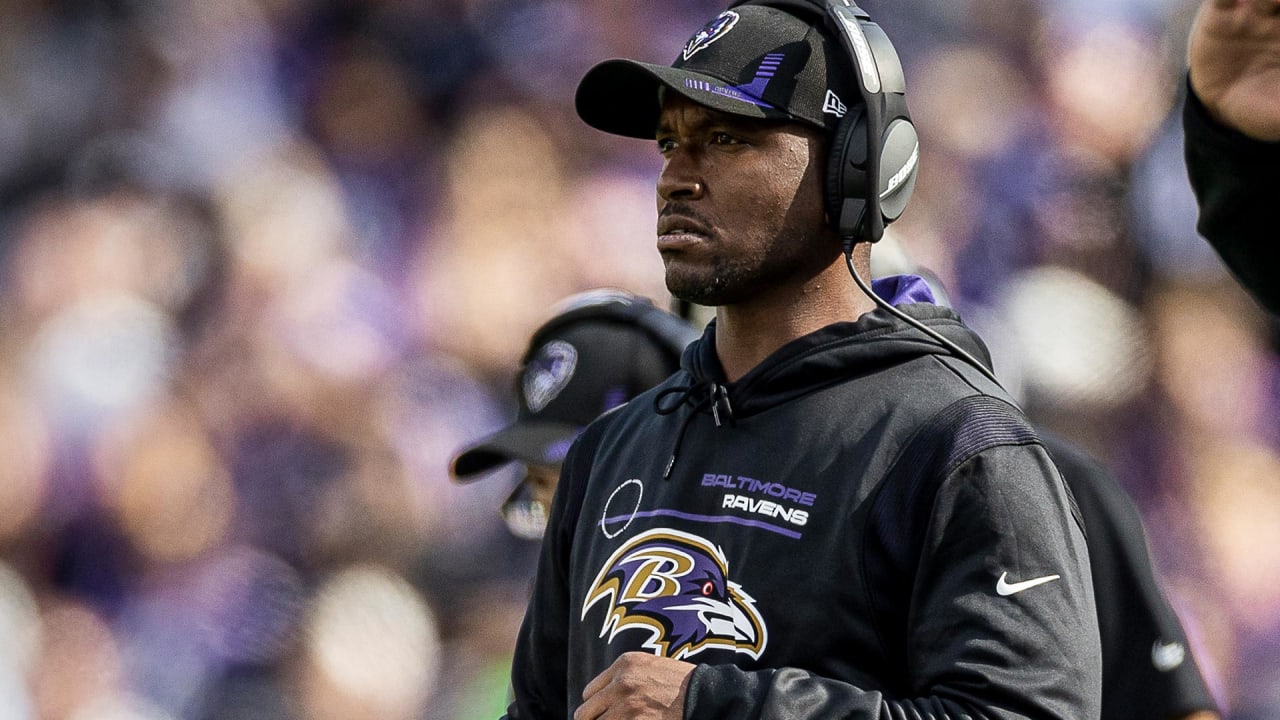 Bobby Engram Signs on As Wisconsin’s Offensive Coordinator