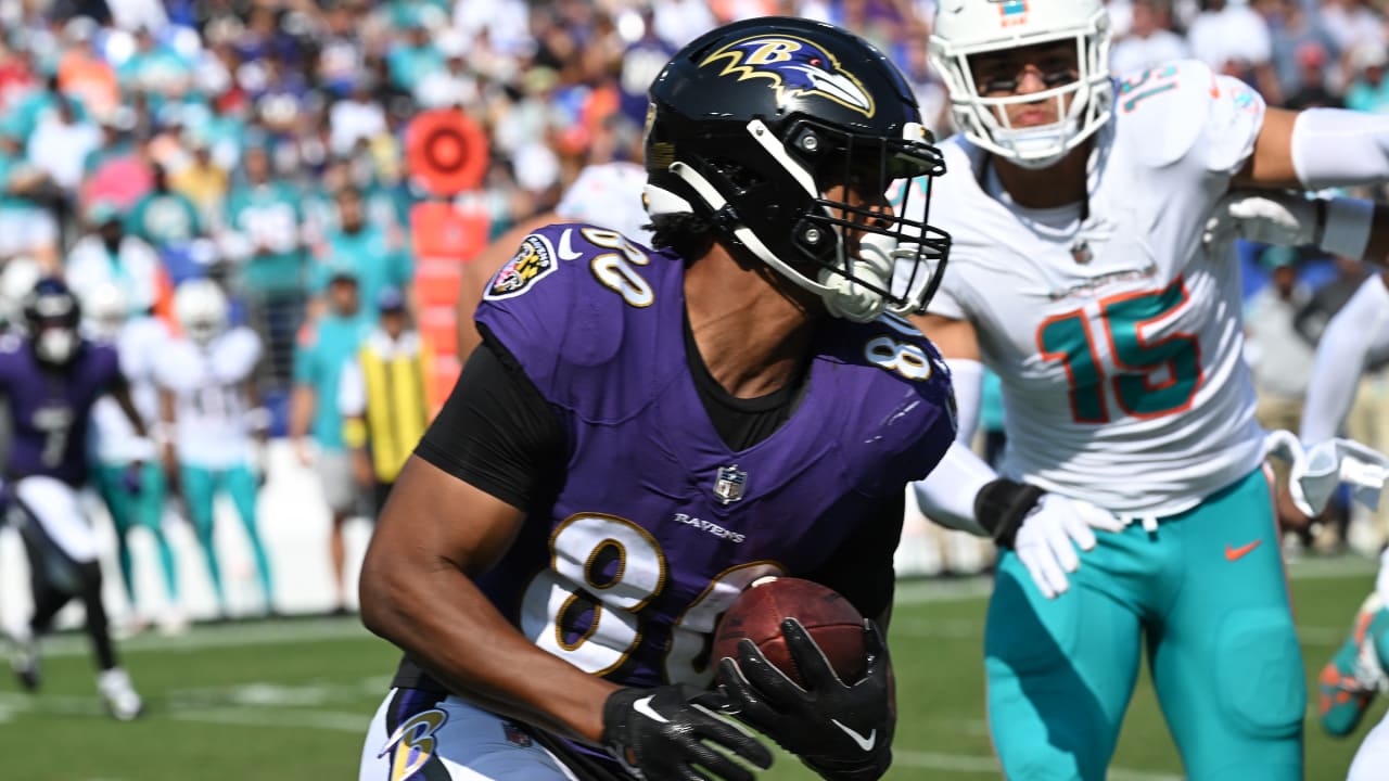 Rookie Isaiah Likely Gets Big Gain vs. Dolphins