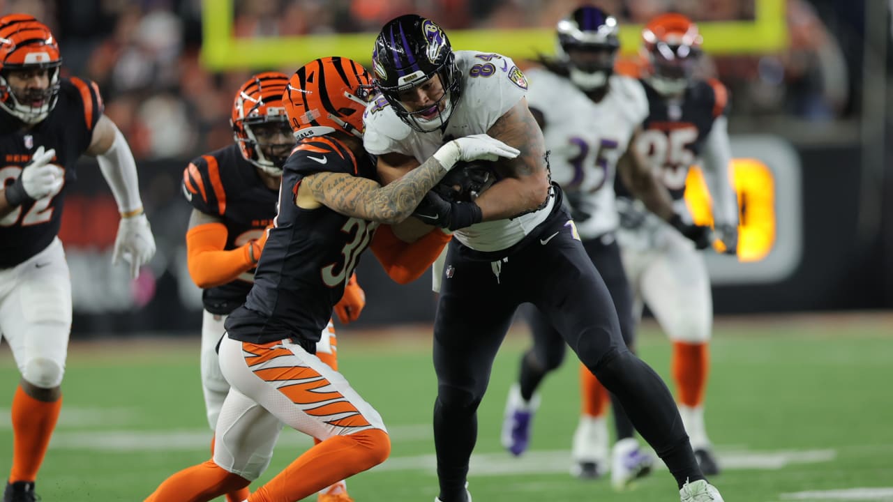 Can't-Miss Play: Disastrous Snap Turns Into Ravens' Longest Play So Far ...