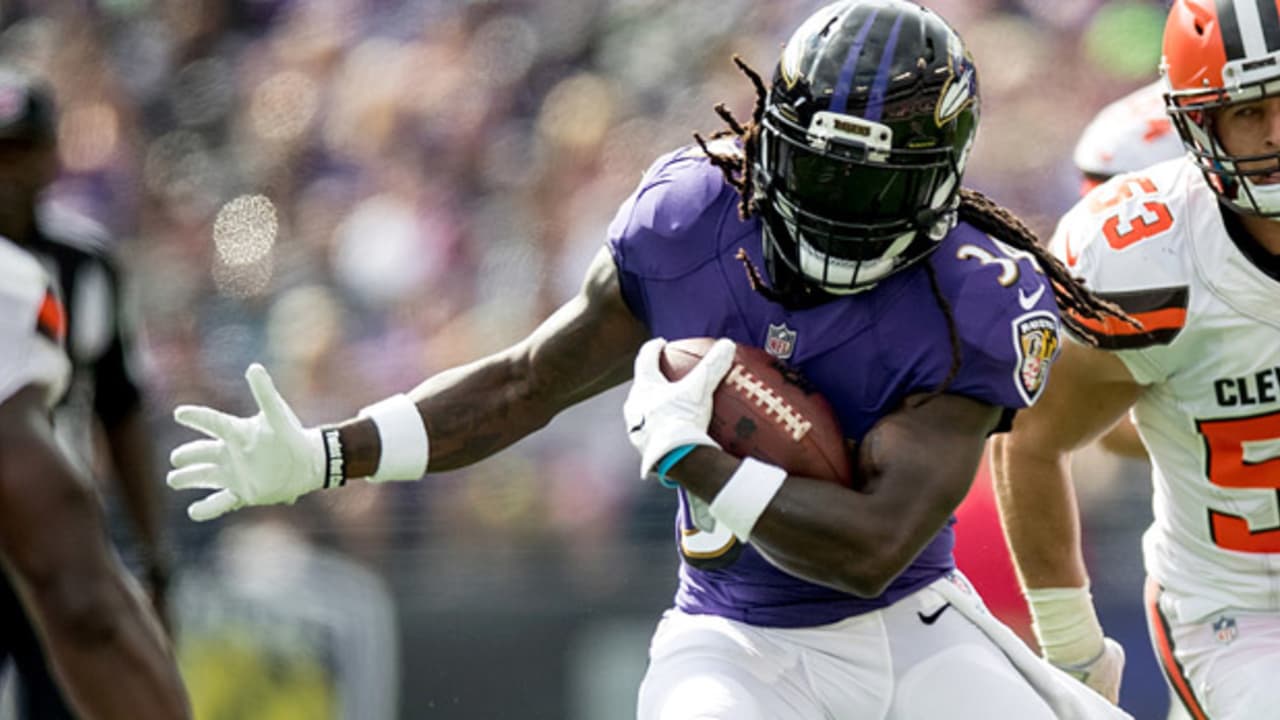 Running Back Alex Collins Earns Himself More Snaps