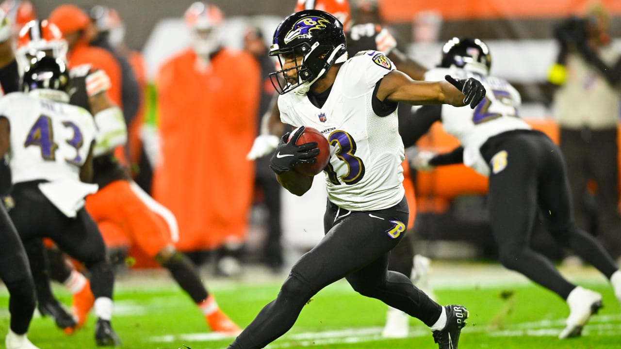 Devin Duvernay Goes 19 Yards on Screen Play | Ravens-Browns Highlights