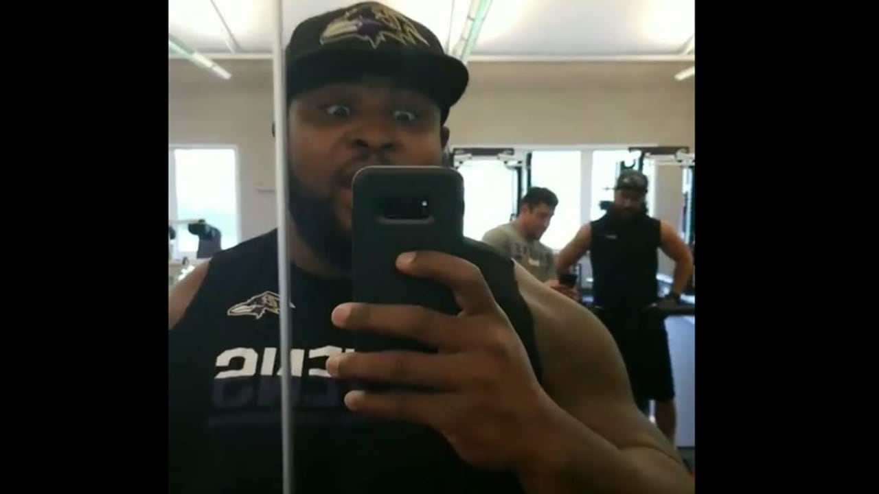 Brandon Williams Provides Hilarious Morning Workout Commentary